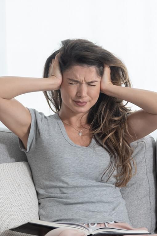 What Causes Echo in Ear? 5 Alarming Hearing Loss Symptoms to Watch For ...